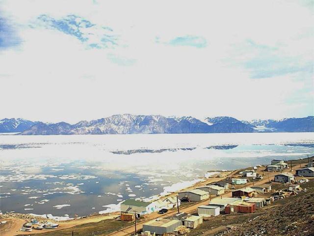 Canada Photos - Pictures of places in Canada. Pond Inlet Nunavut Territory
