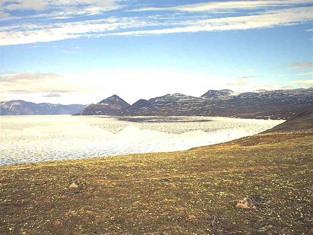 Canada Photos - Pictures of places in Canada. Pond Inlet Nunavut Territory